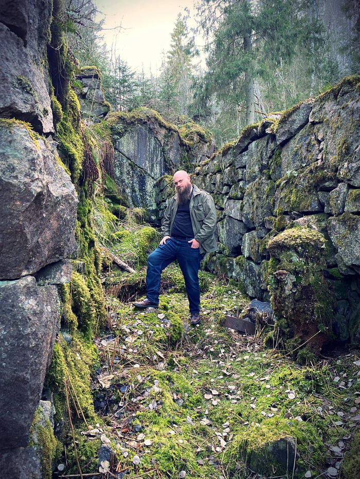 Ruins of an old abandoned factory near me - 9GAG