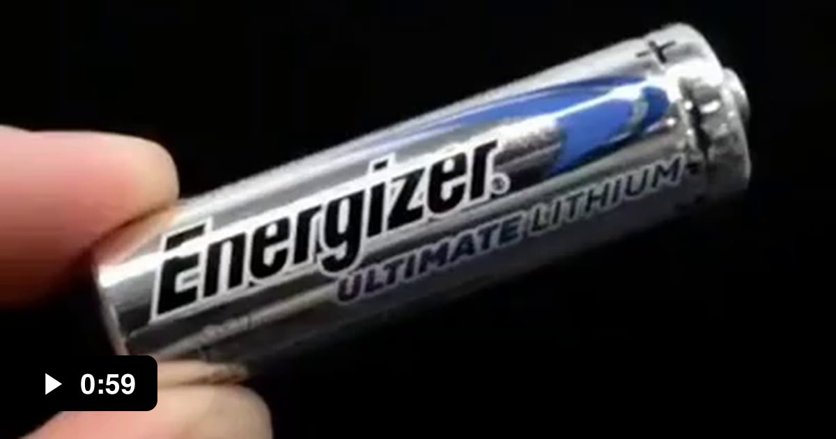 Lithium added to water creates an explosion - 9GAG