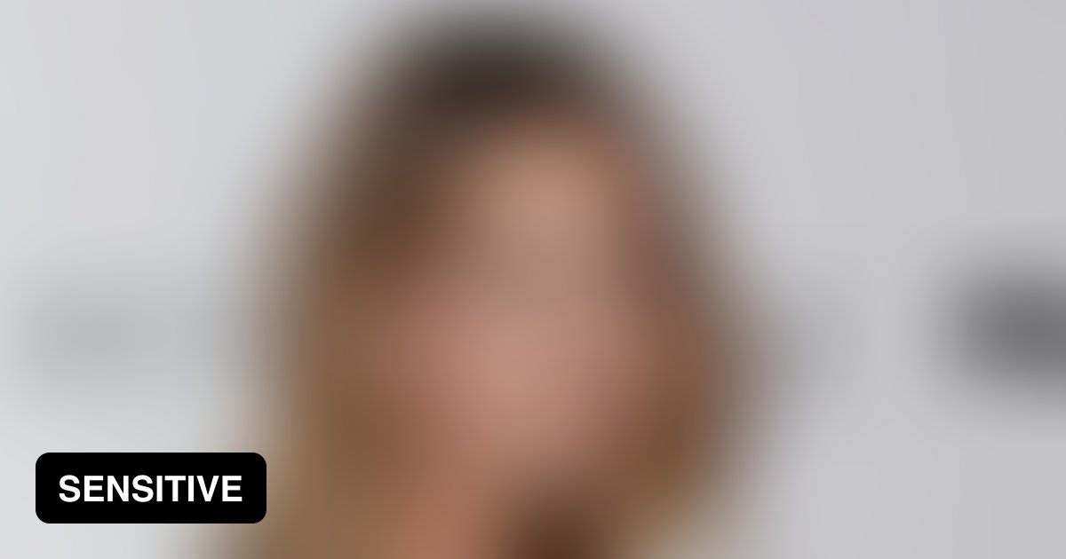 Debby Ryan. nip slip - 9GAG