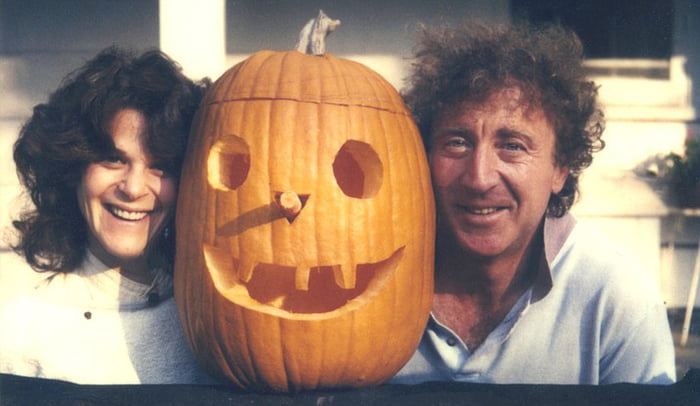 Gilda Radner and Gene Wilder with friend, 1986. - 9GAG