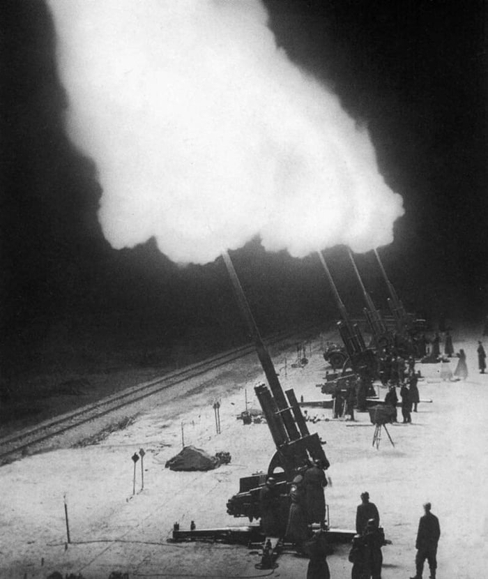 AA battery in Berlin opens fire. - 9GAG