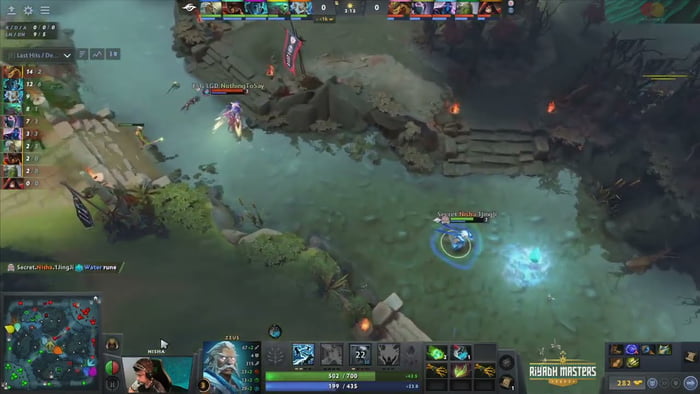 This is brilliant! How to get both runes as Zeus mid 🔥🔥 - 9GAG