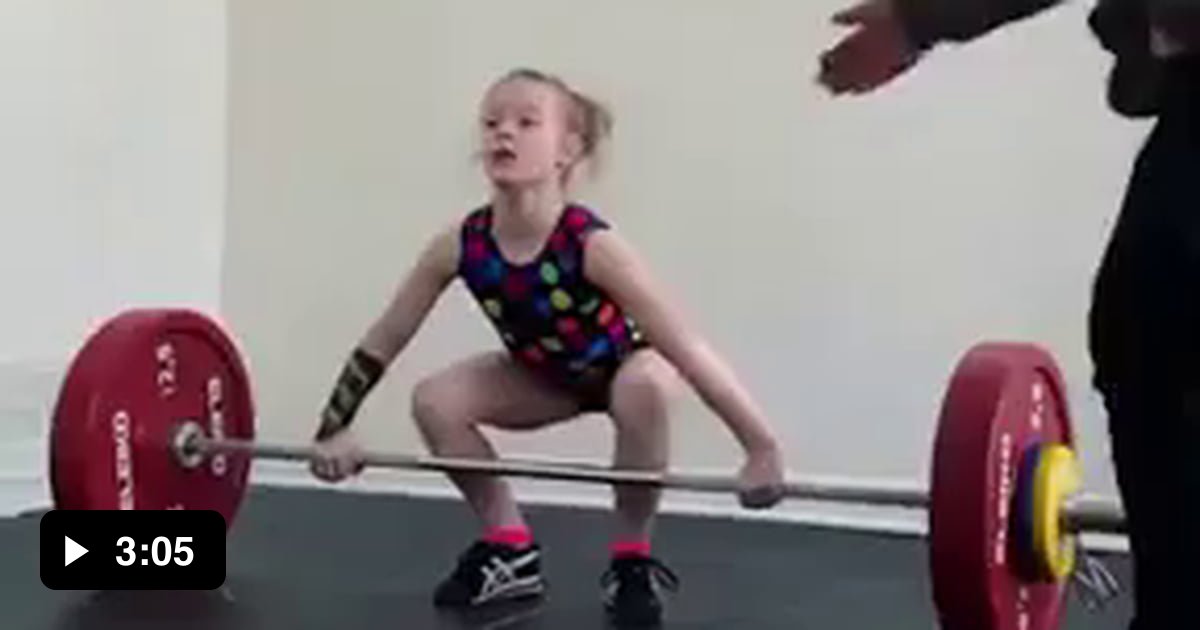 This little girl Is a powerlifting Phenom - 9GAG