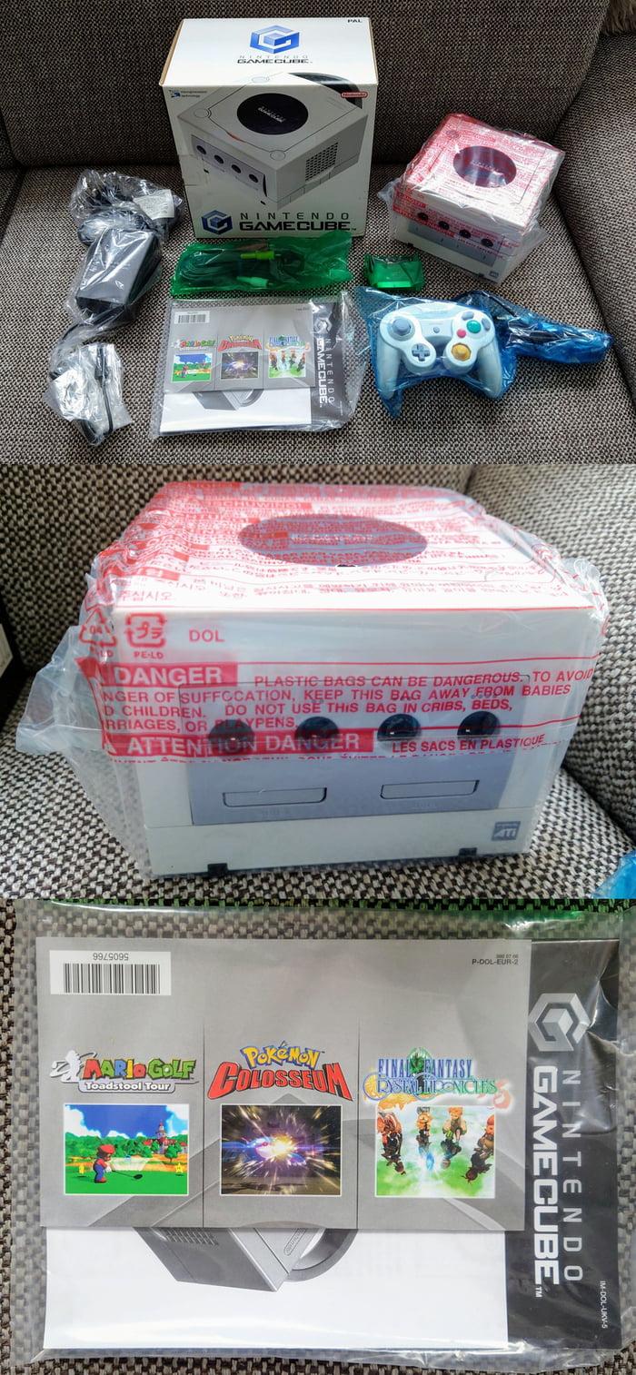How a brand new Nintendo GameCube Pearl White looks - 9GAG