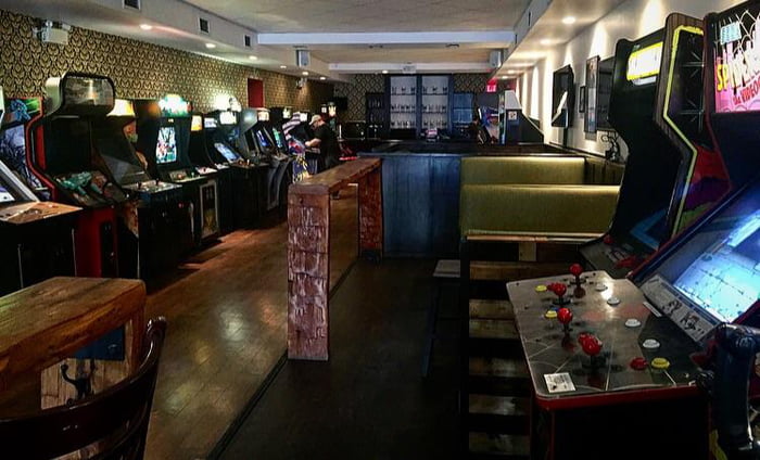 A gamers favourite bar... (Barcadia - Kingston, ON) - 9GAG