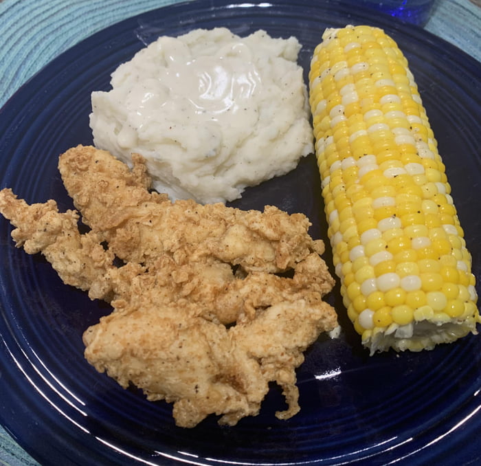 Chicken tenders, mashed potatoes and gravy, corn - 9GAG