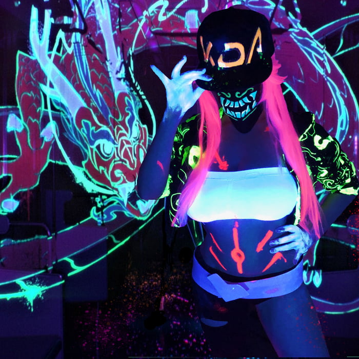 Khali KDA LoL cosplay by SpoopyKitt - 9GAG