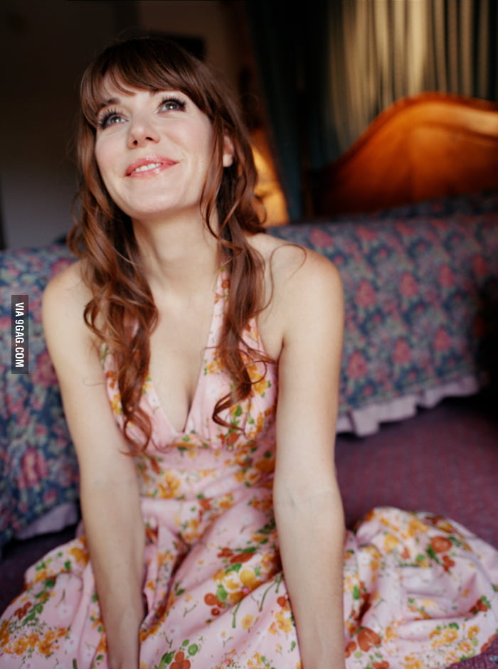 Jenny Lewis... - 9GAG