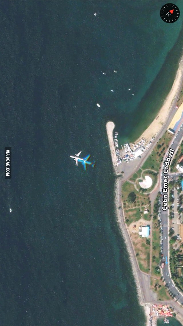 Google Maps plane - 9GAG