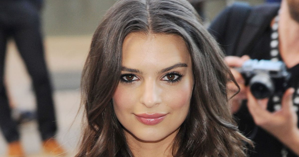 Emily Ratajkowski - 9GAG