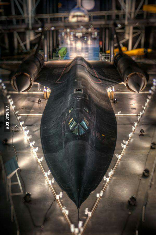 The SR-71 Blackbird. - 9GAG