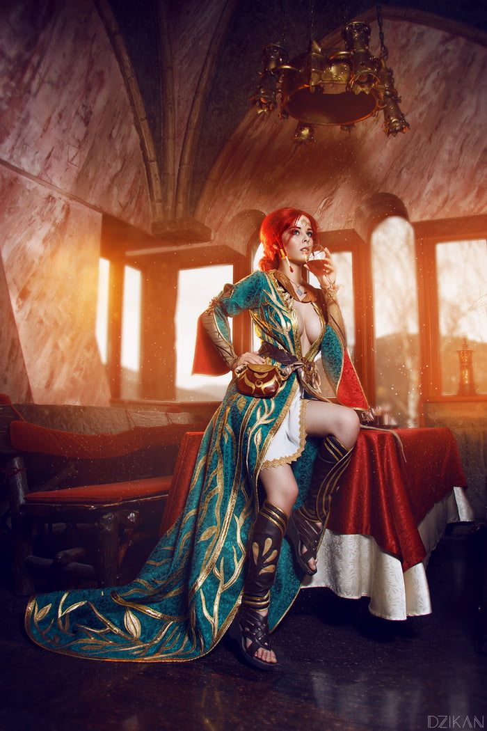 Triss Merigold cosplay From The Witcher - 9GAG