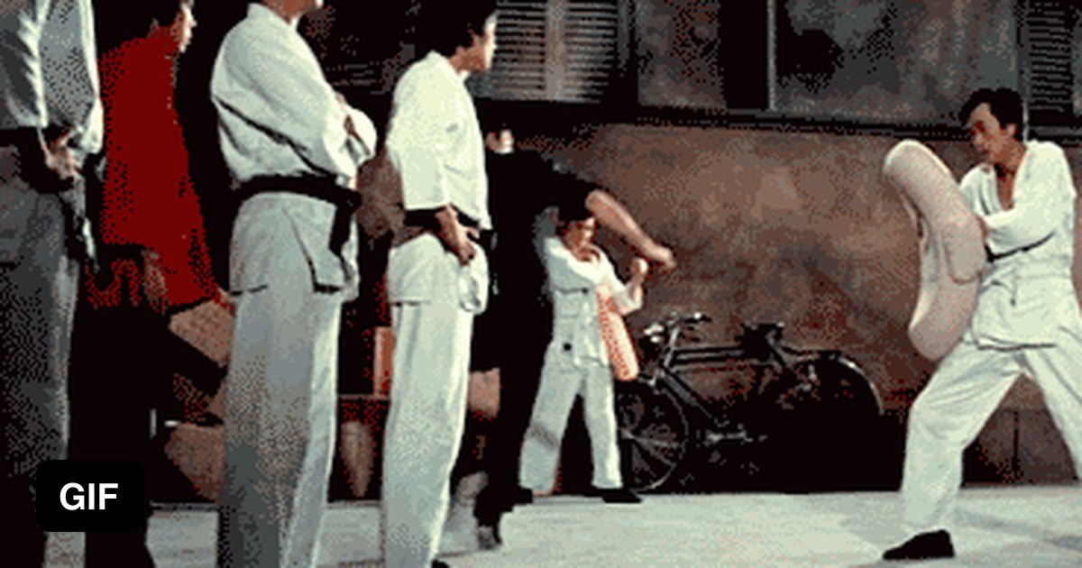 Bruce Lee - 9GAG