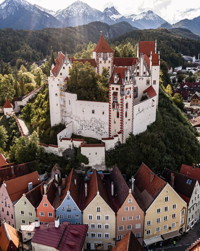 Hohes Schloss(High Castle) towering over the town of Füssen, Ostallgäu ...