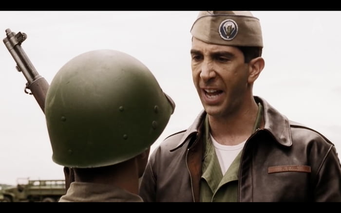 Hidden episode of Friends: Days of Ross in the US army - 9GAG