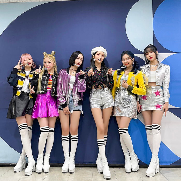 GFriend Instagram Update (OOTD) - 9GAG