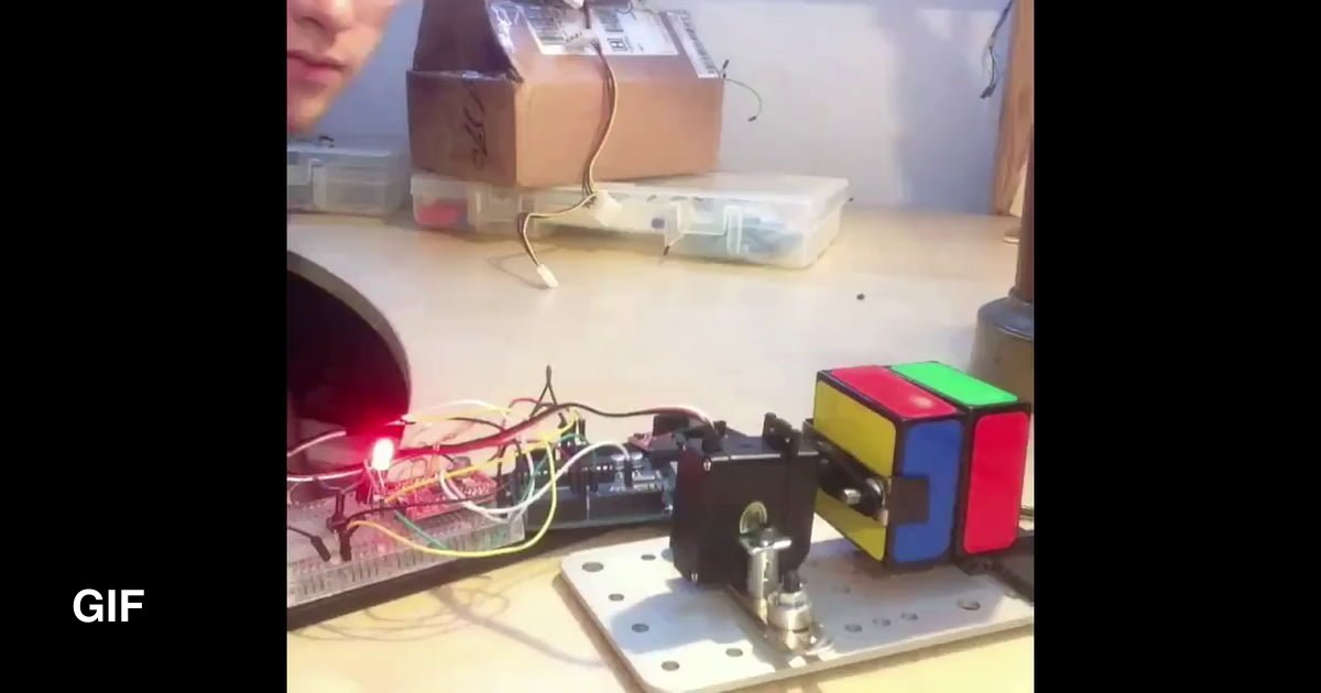 Boob Cube Solver Robot test run no. 8008 - 9GAG