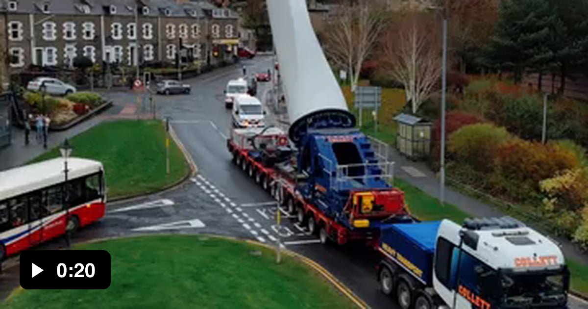 Moving a 65 m (210 ft) long wind turbine blade through the town of Hawick, Scotland - 9GAG