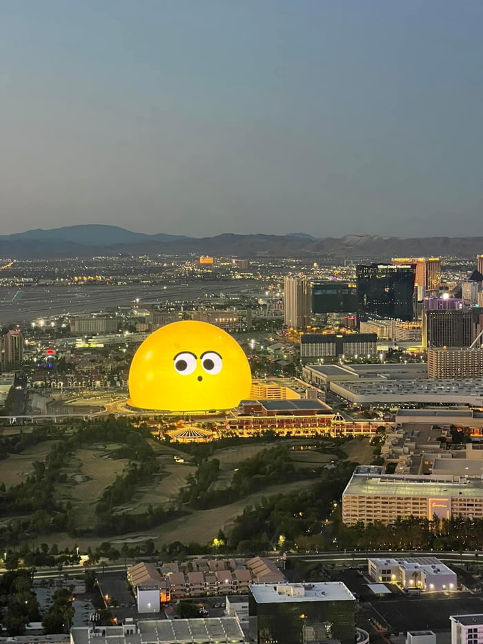 Vegas built this bubble smiley. Only a few billion. - 9GAG