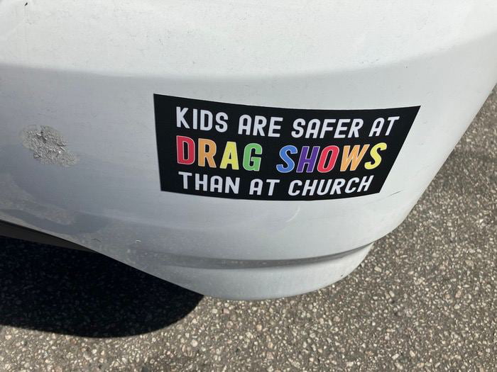 One sticker to trigger them all - 9GAG