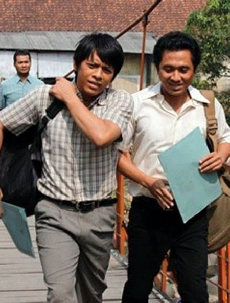 Film : Sang Pemimpi (Ariel Peterpan/Noah) - 9GAG