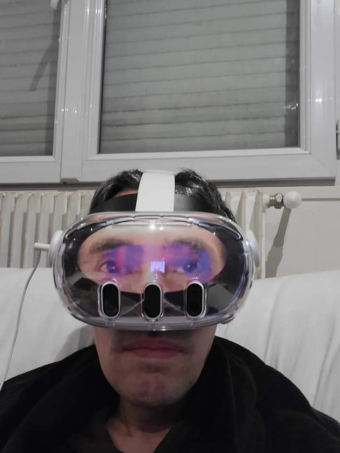Meta vision pro - 9GAG