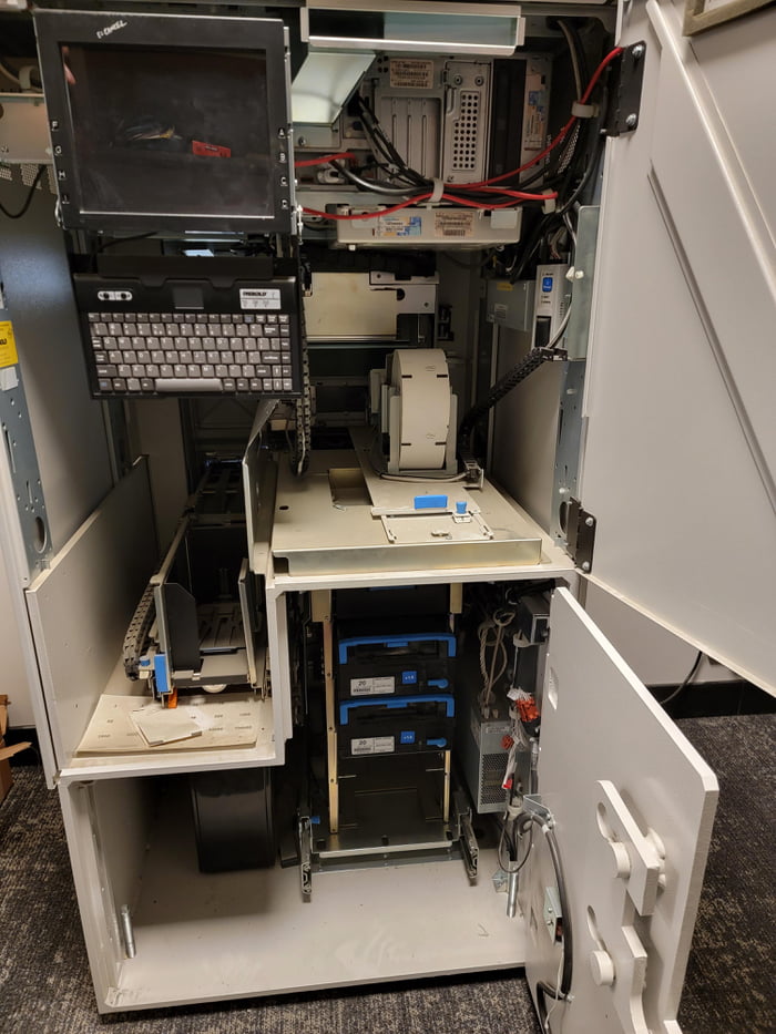 Inside of an ATM - 9GAG