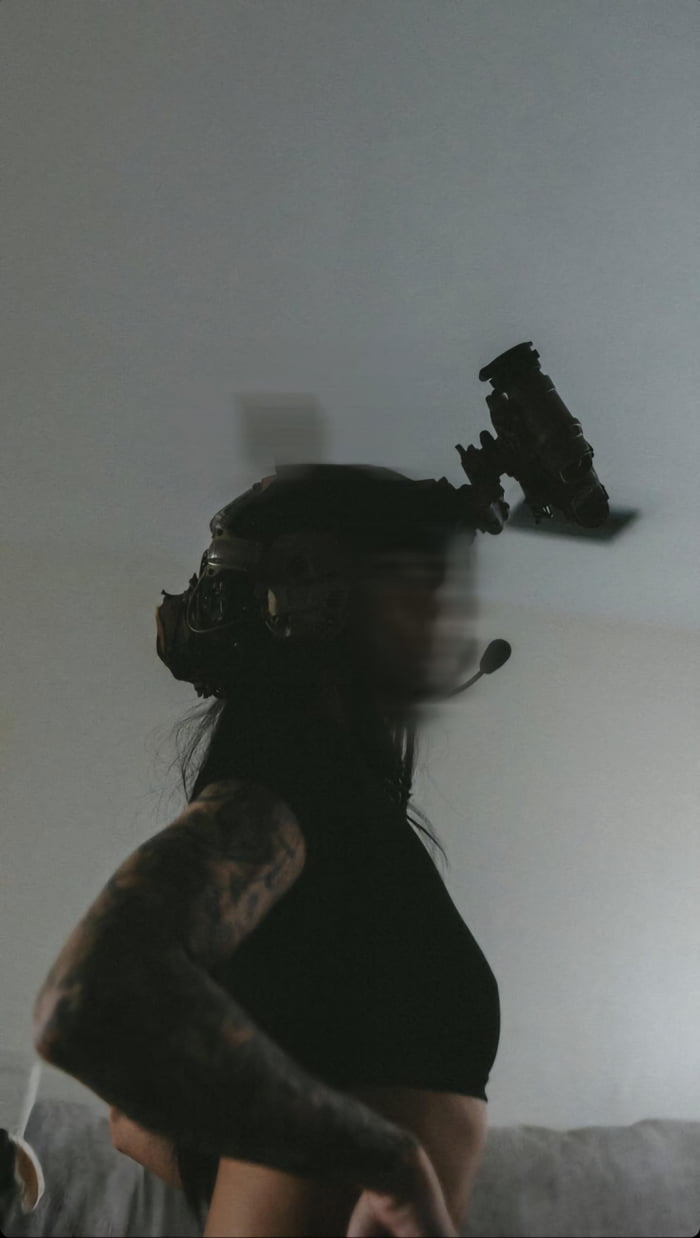 Tactical girl wallpaper - 9GAG