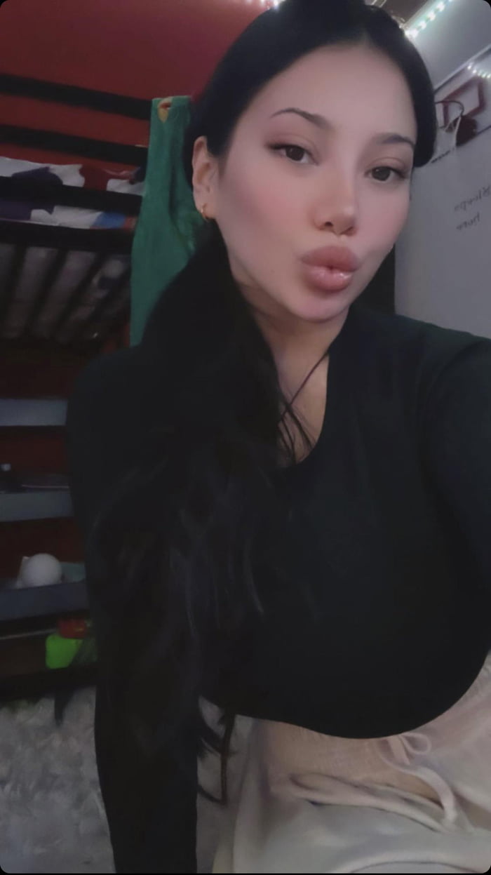 Busty in black - 9GAG