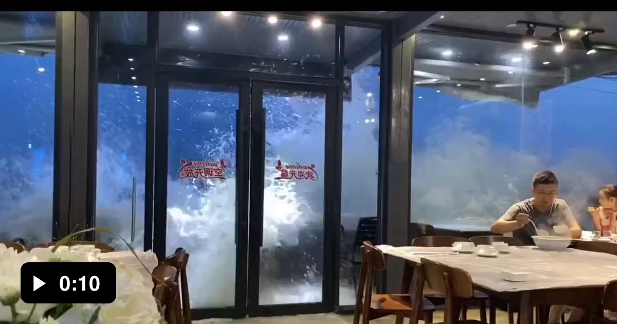 Restaurants with authentic tsunamis experience - 9GAG