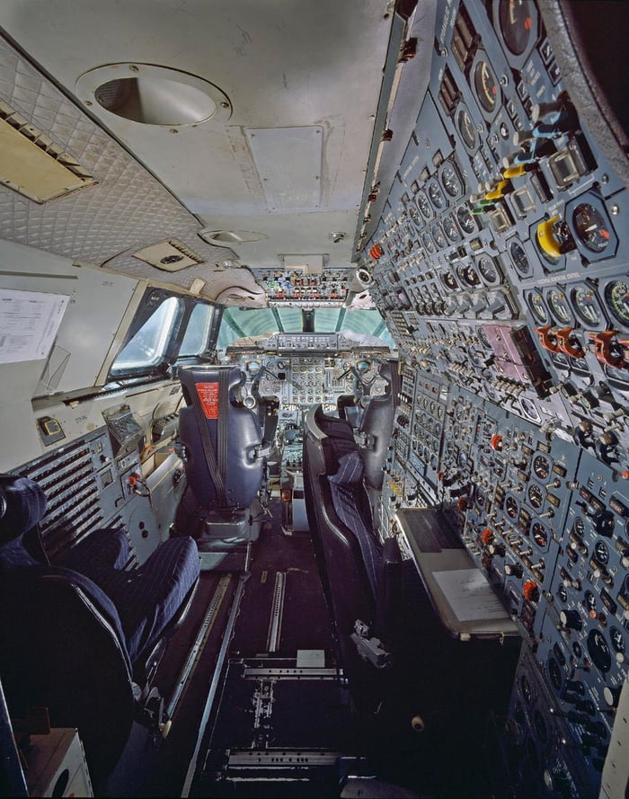 Concorde Flight Deck - 9GAG