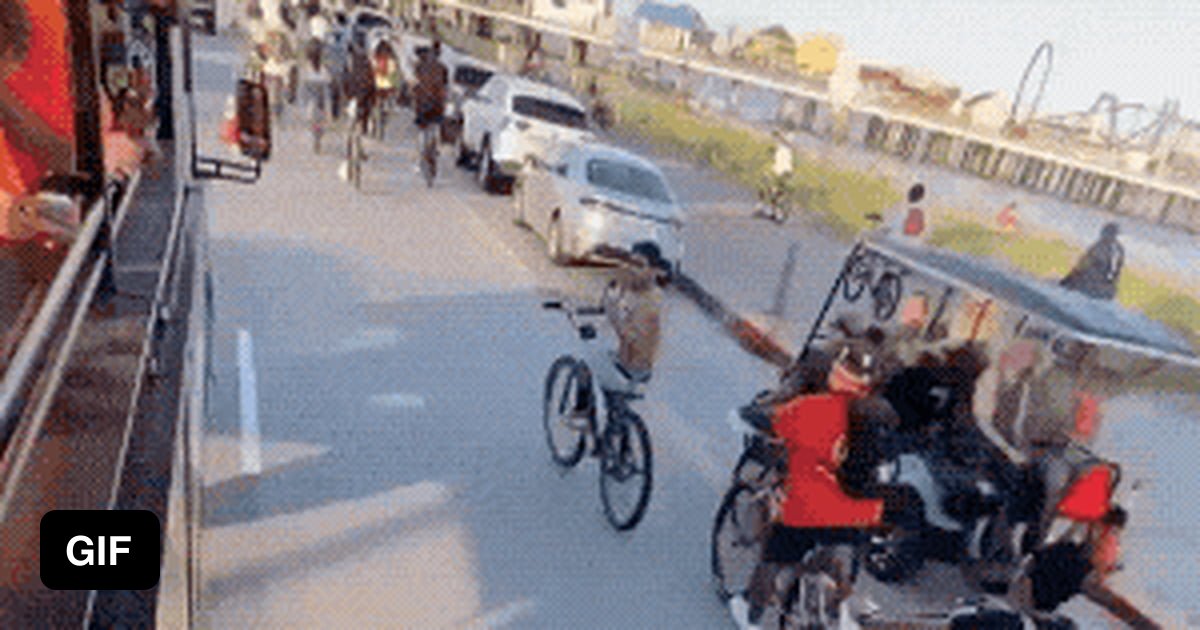 Riding the bus with extra steps - 9GAG