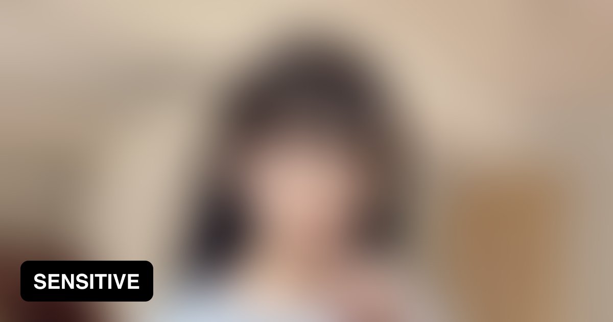 Something is missing - 9GAG