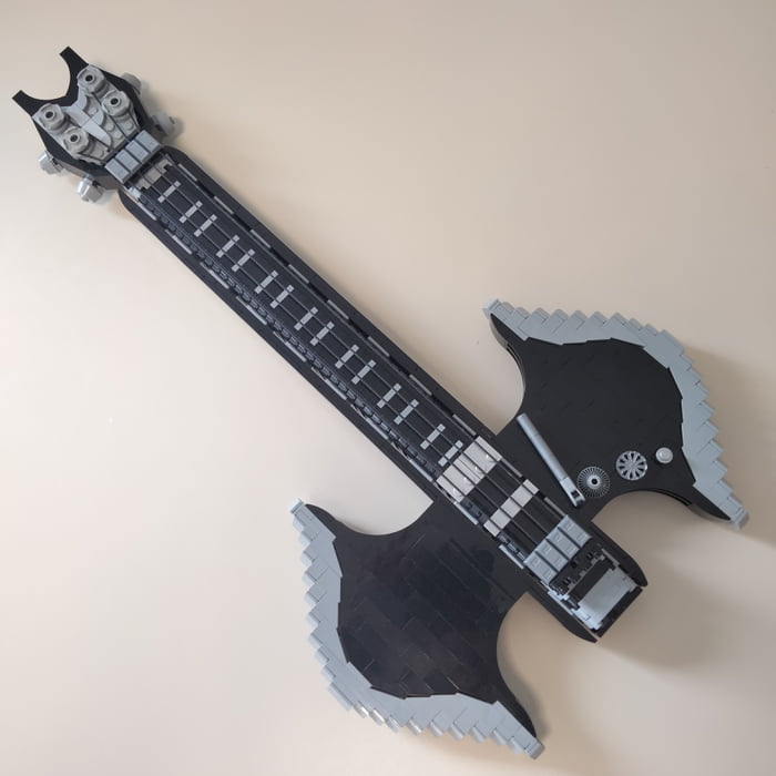 Axe guitar moc - 9GAG