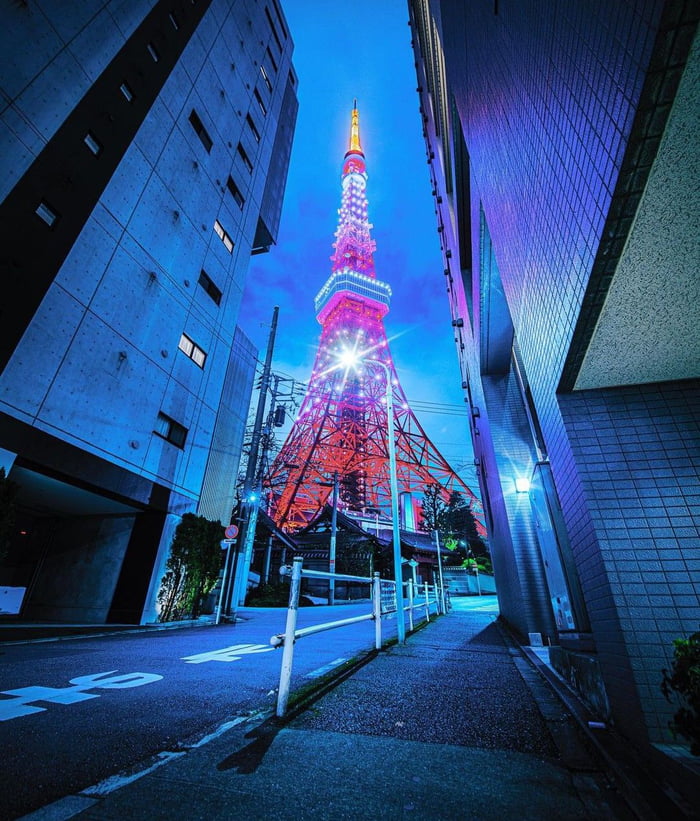 Tokyo Tower - 9GAG