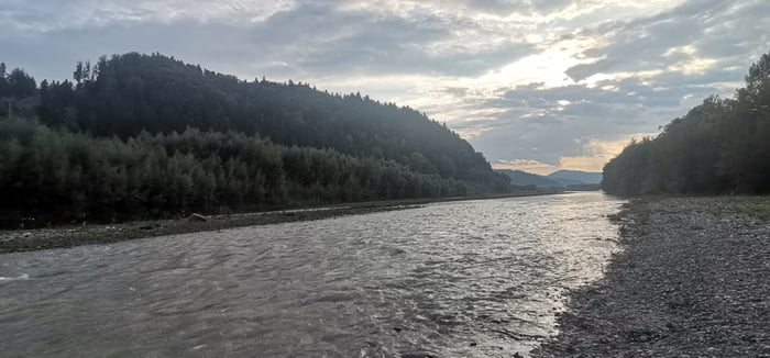 View from Moldova river (Arinis complex, Gura Humorului city) - 9GAG