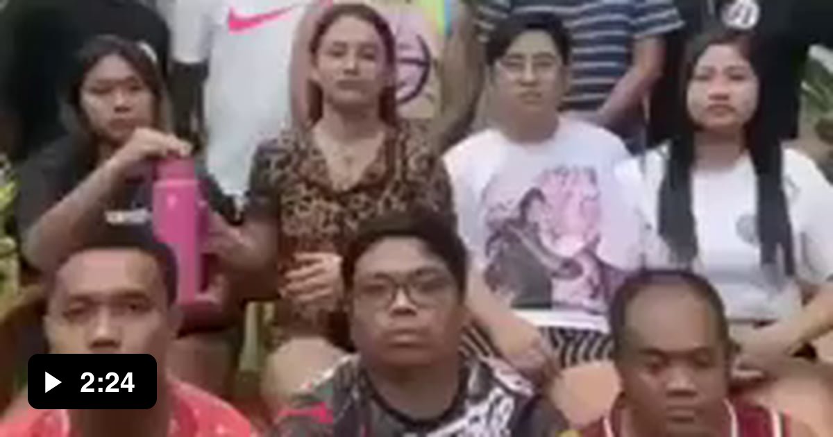 Cameraman waS NOT LAUGHING - 9GAG