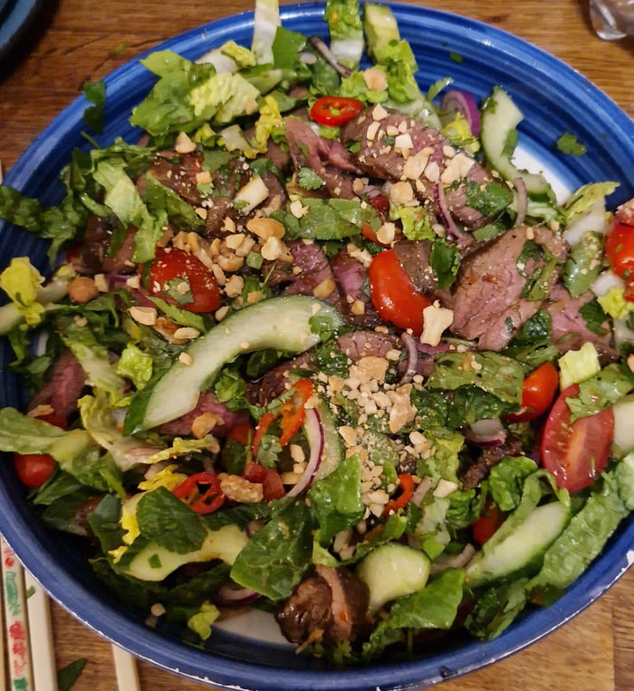 Thai beef salad (Yum Nua) - 9GAG