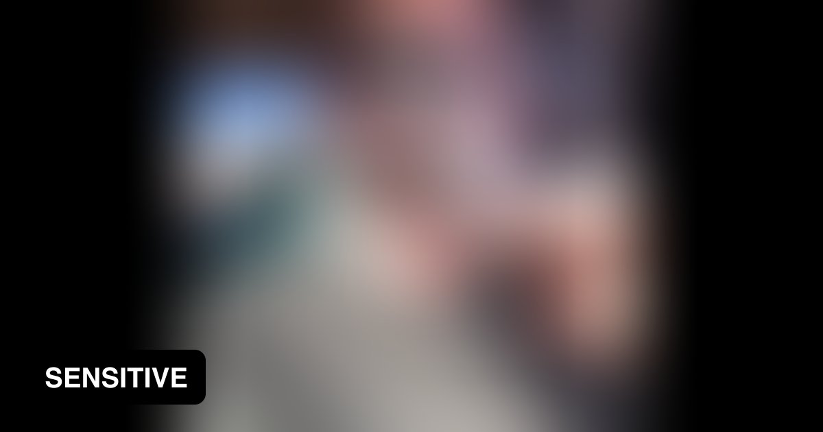 His neck took away my croping skills - 9GAG