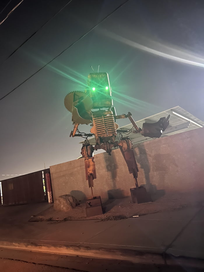 This random robot creation - 9GAG