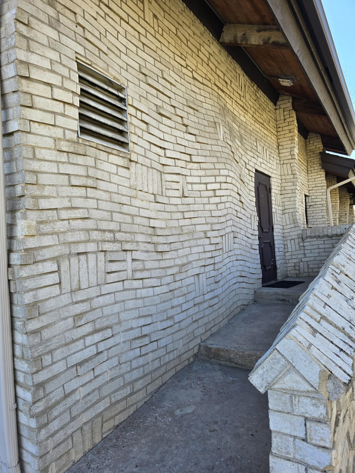 Brick Layer on a Bender - 9GAG