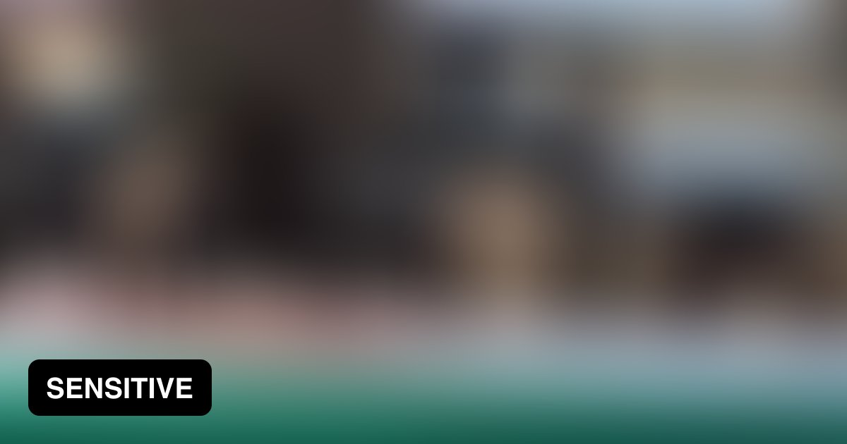 Do you like pool and women ? - 9GAG