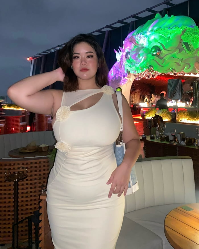 Nice bundled busty - 9GAG