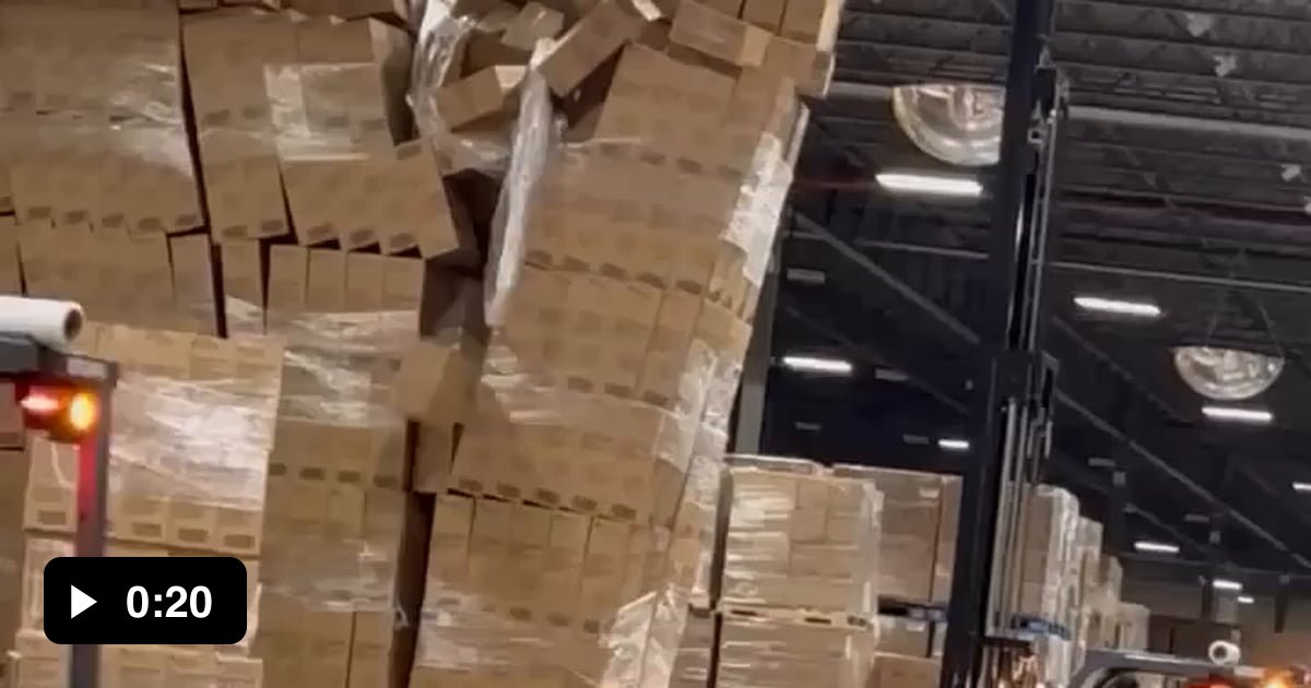 Boxes falling in the storage room - 9GAG