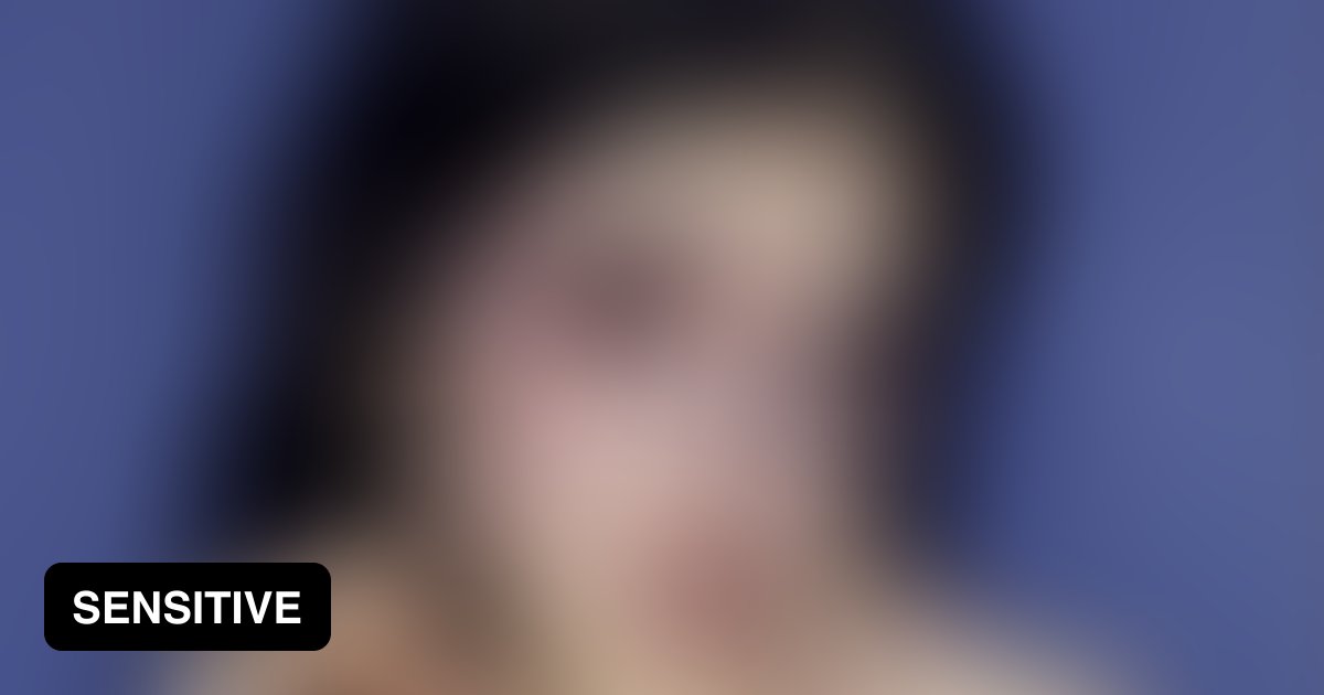 Cute goth with incredible tits - 9GAG