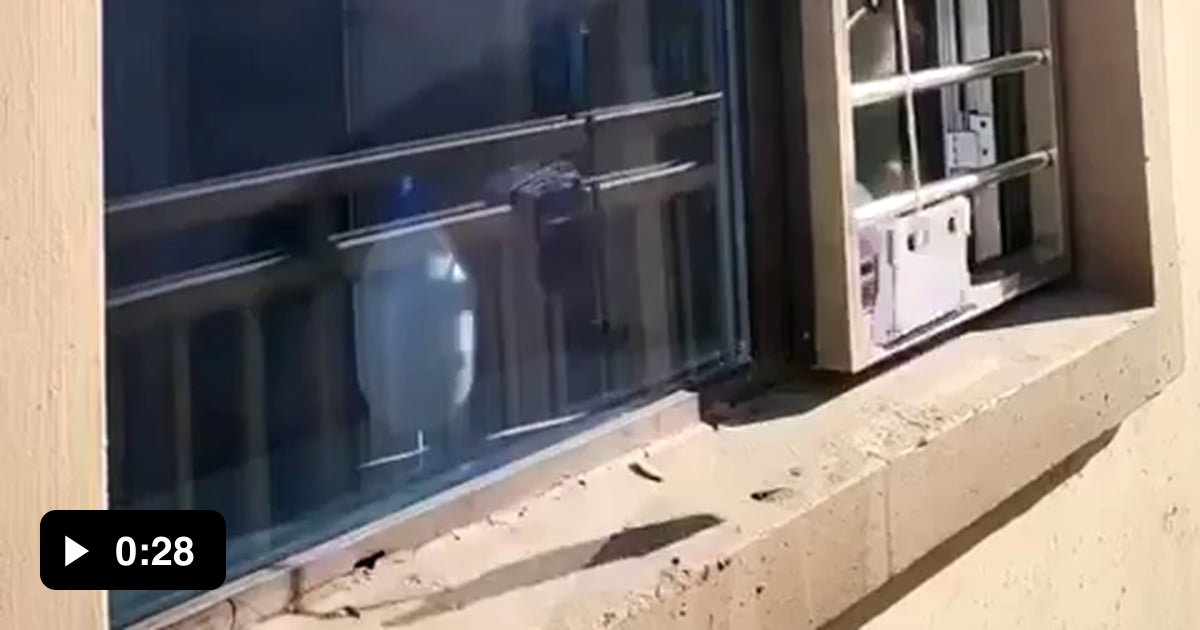 Magnetic window cleaning! Good option for high rise buildings - 9GAG