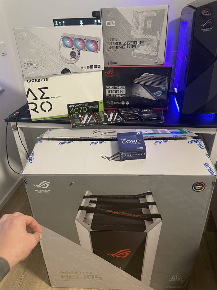 …saved some money to build a pc for my bro. Finally we can lose together in 4K !!! - 9GAG