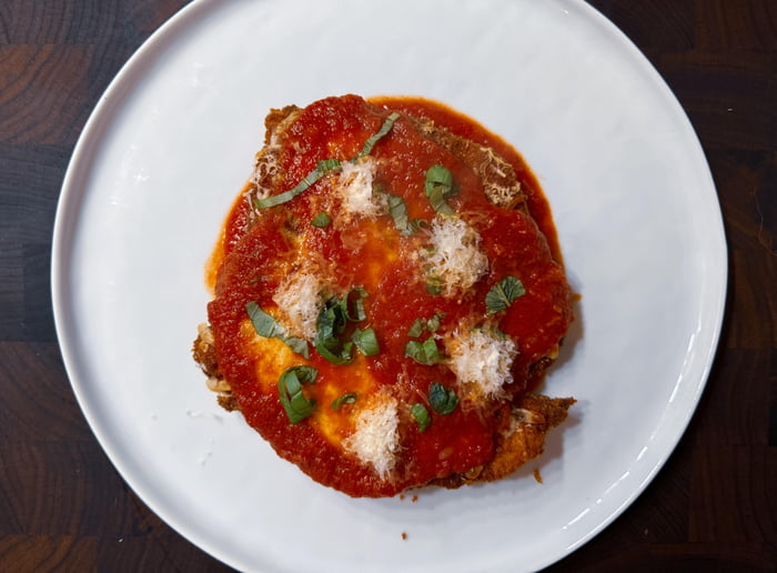 Dinner is served! Homemade chicken parmesan. - 9GAG