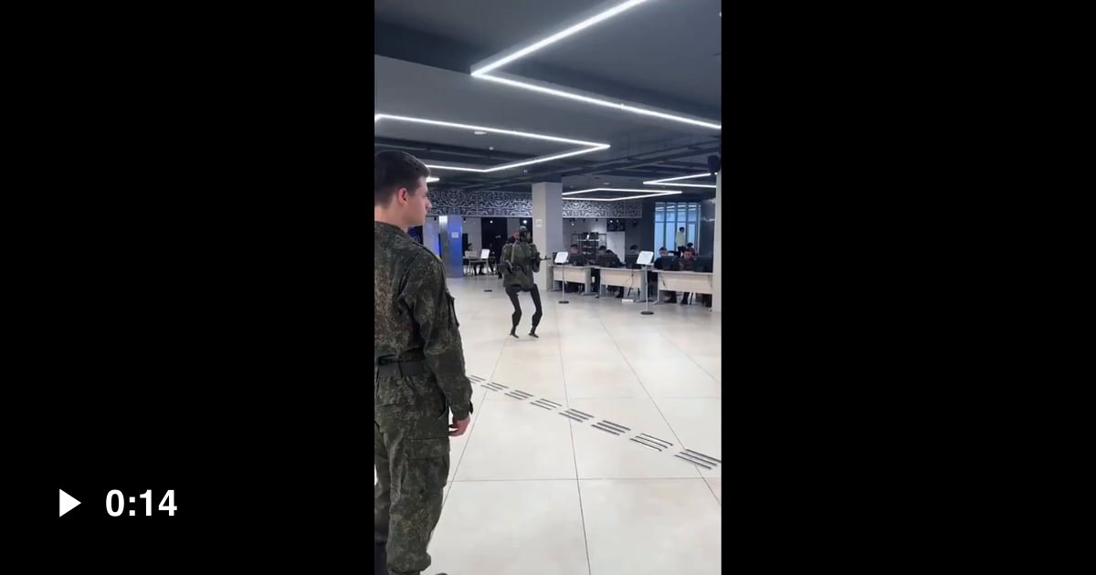 The Russian B1 Battle droids have arrived. - 9GAG