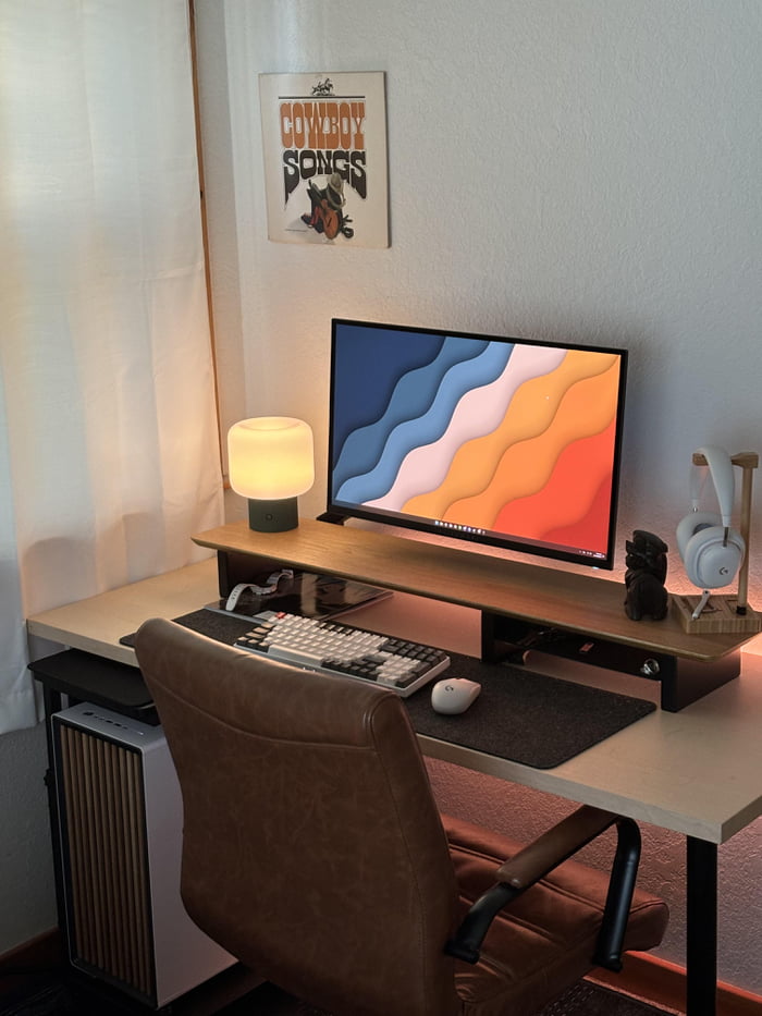 Cozy bedroom setup. - 9GAG